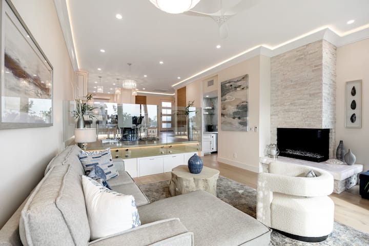 Lux Decor + Amenities + Prime Long Beach Location! - Long Beach, CA