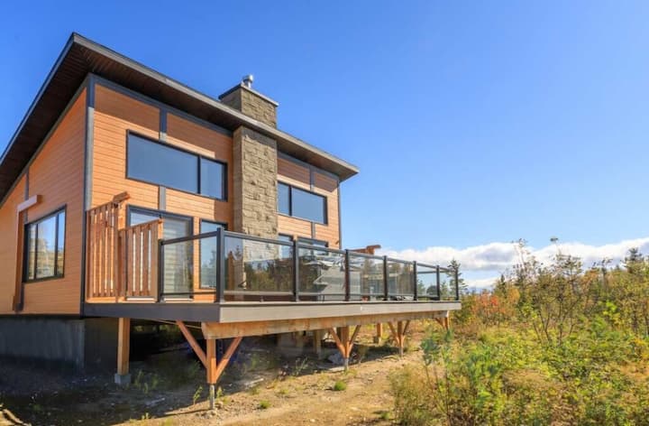Modern Chalet Near Charlevoix With Private Jacuzzi - Charlevoix