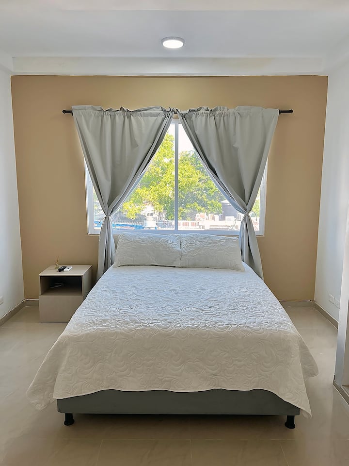 Habitación Cómoda, Espaciosa Y Bien Ubicada - Cartagena