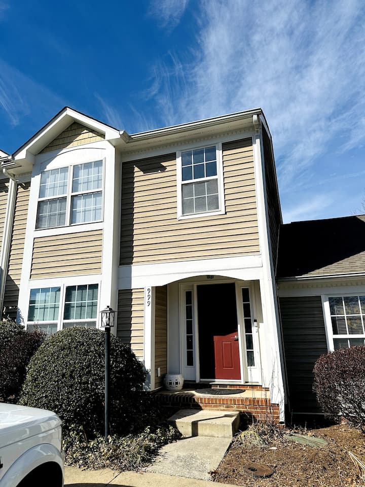 Beautiful Townhome In Riverrun! - Charlottesville, VA