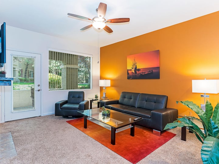 Reno Condo: Modern & Stylish - Reno