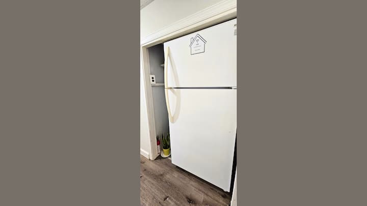 Cozy Apartment On Lower Level Of Home - Reston, VA