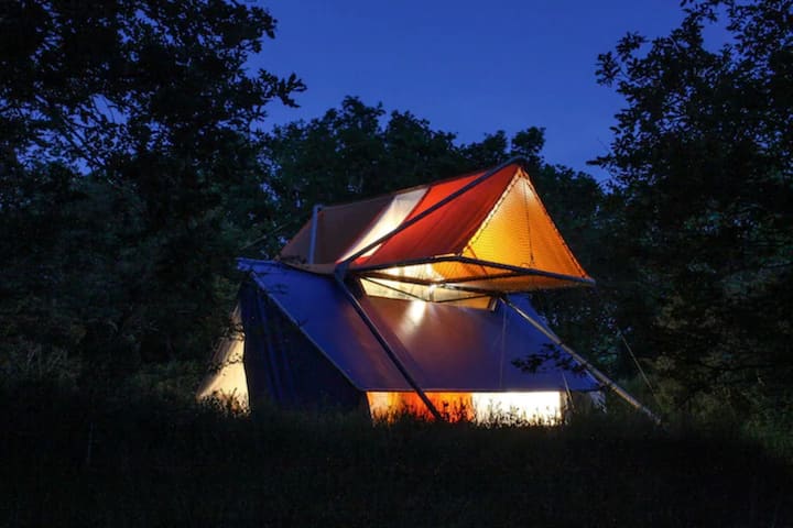 Cabane Insolite  Superpausée  La Belle   Folie - Auray