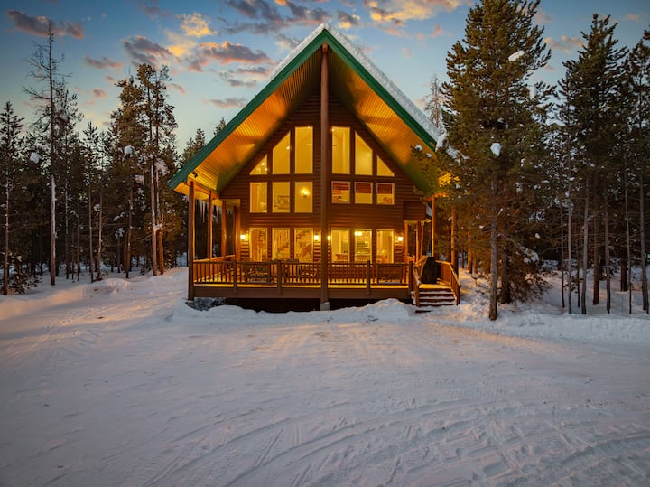 Hot Tub, Yellowstone, Family Friendly, Fire Pit! - Iceland