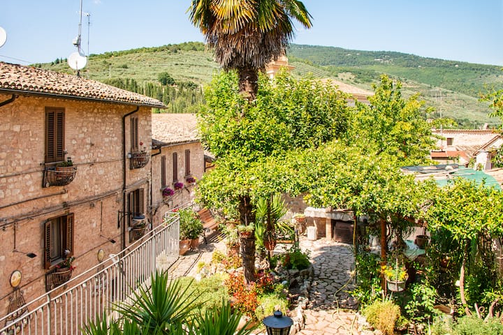 Sandalo - Spello