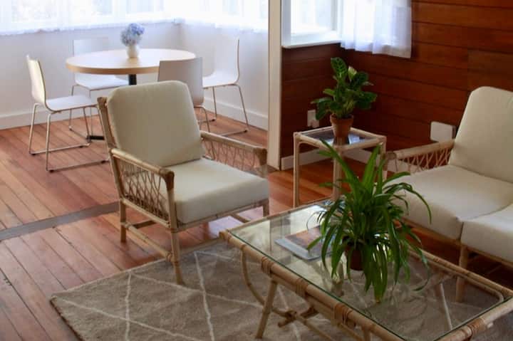 Cosy Beach Cottage - Paekākāriki