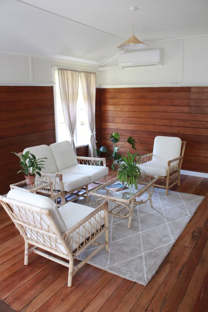 Cosy Beach Cottage - Paekākāriki