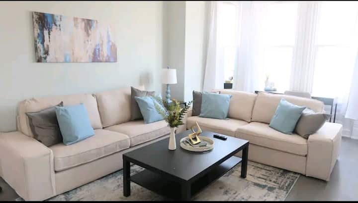 Victorian Barrie Heritage Home | Walk To Lake - Barrie