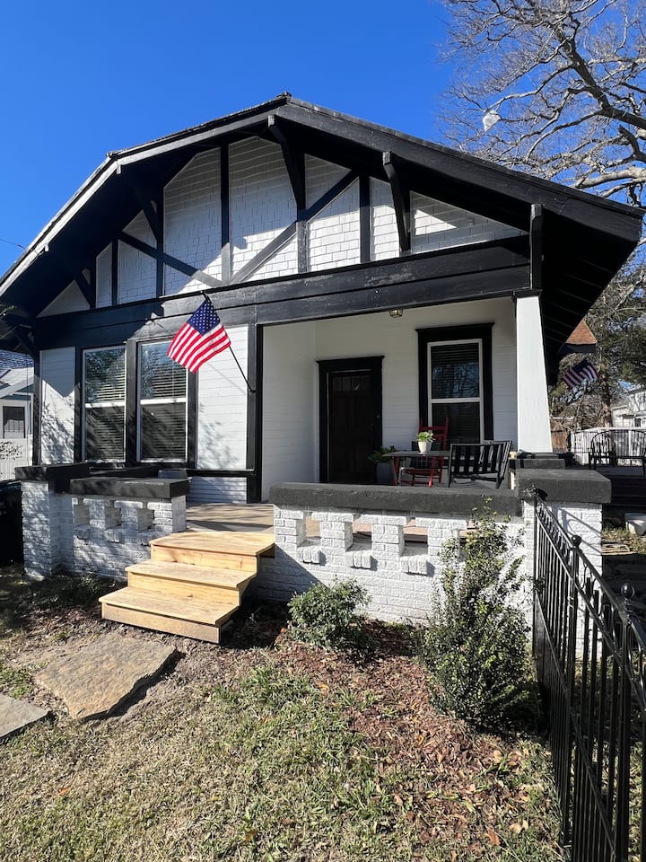 Backyard Bungalow - Greenville, TX