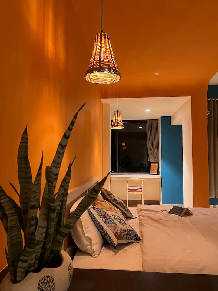 Amber Studio With Bath Tub | Hued Udaipur - Udaipur