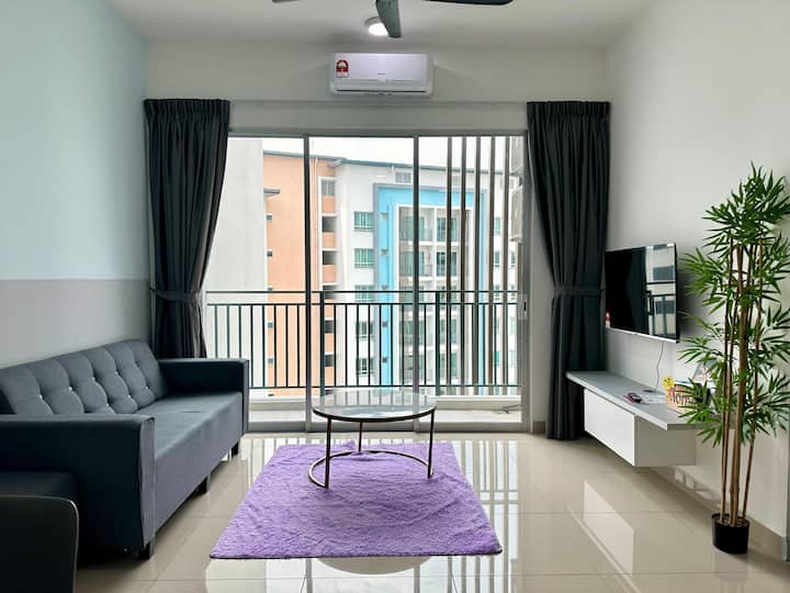 Bayu Temiang 5pax - Pool View Suite - Seremban