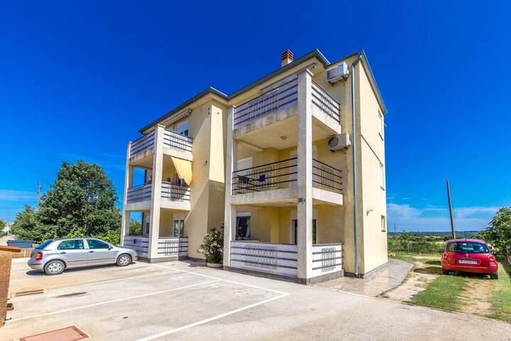 Apartment Bevanda In Valbadon - Fažana