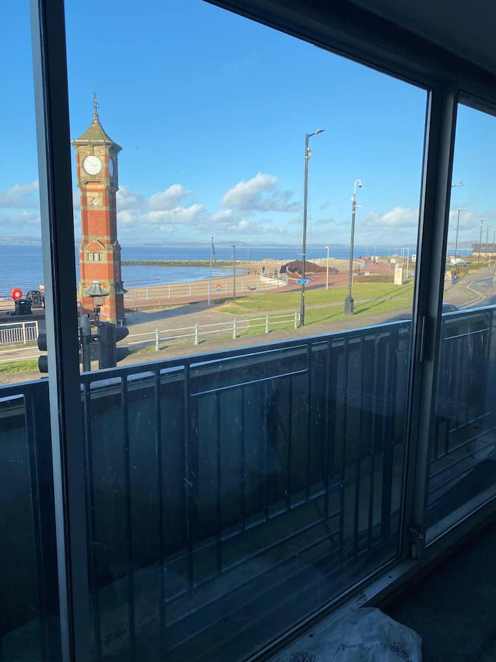 Clock Tower Apartment No2 - Morecambe