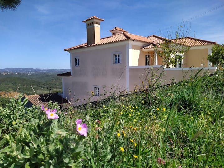 Morya Retreat House - Tomar