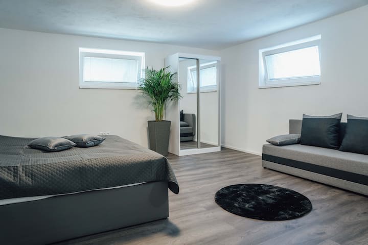 Palace Garden- Black King Luxury Apartment - Ljubljana