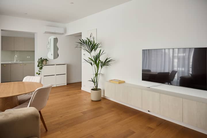 Mr. White. Apt Cu 1 Dormitor. One Cotroceni Park - Bukarest