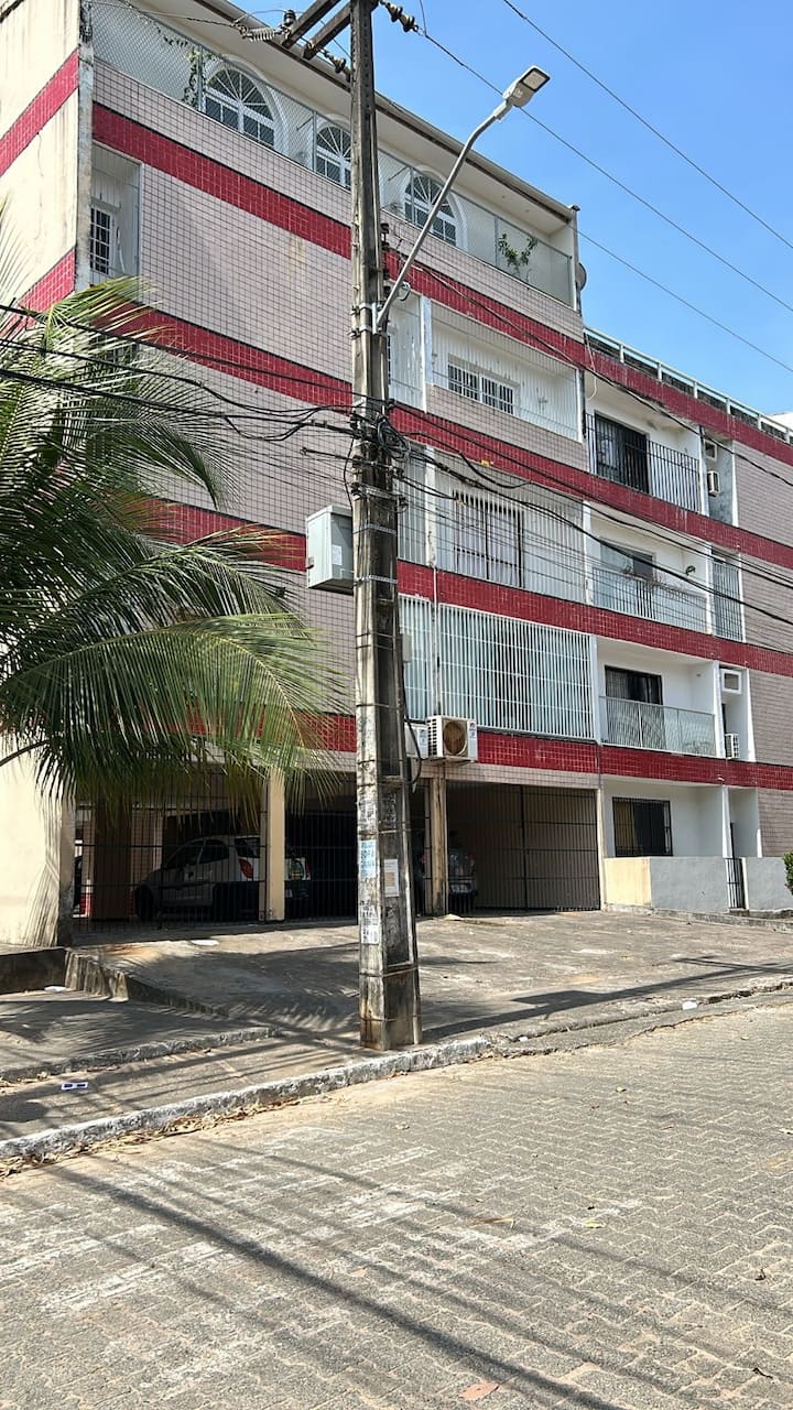 Apt. Próximo à Praia Litorânea - São Luís