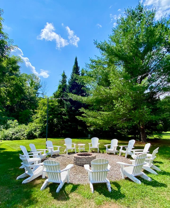 Spacious Home Near Concord, Nh - Sleeps 16 Guests - Concord, NH