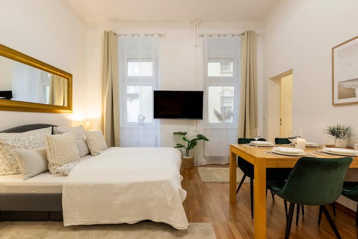 Beautiful New 3 Room In Hip Prenzlauer Berg - Berlin