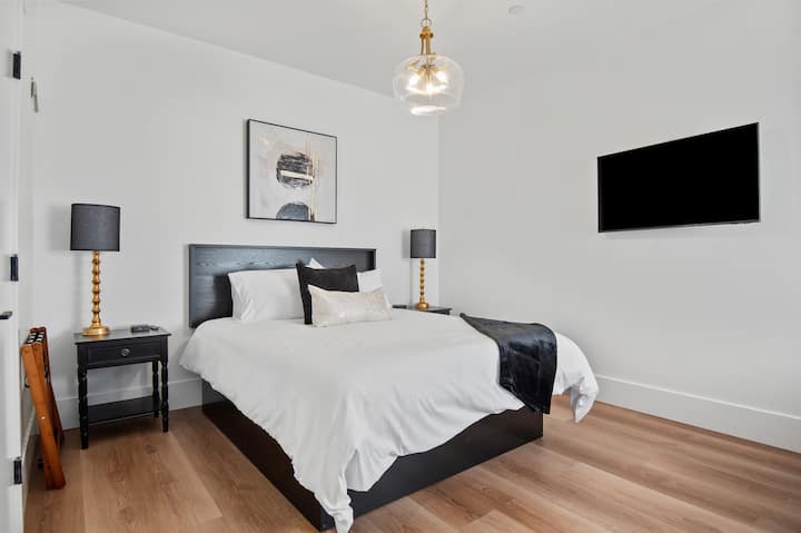 Urban Oasis - Santa Barbara, CA