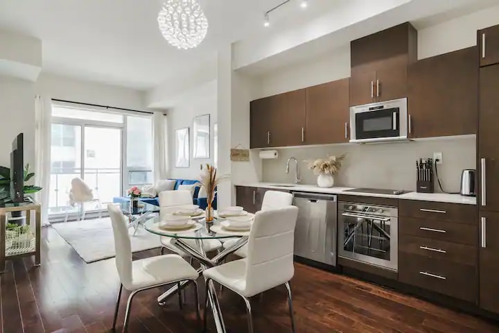 Modern 2BR Condo w/ Private Balcony in Downtown - Apartments for Rent ...