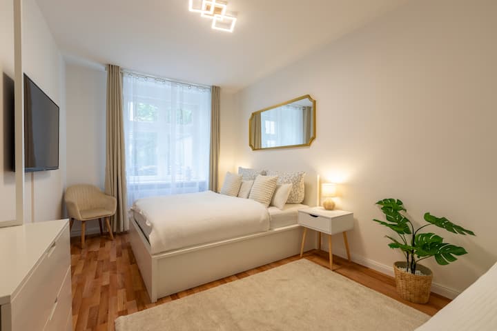 3 Room Spacious  Apartment At Boxhagener Platz - Berlin