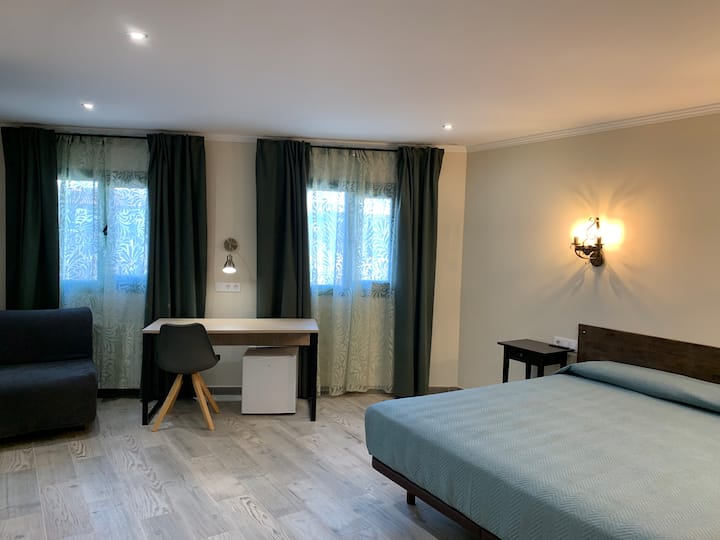 Milana Girona 405 - Girona