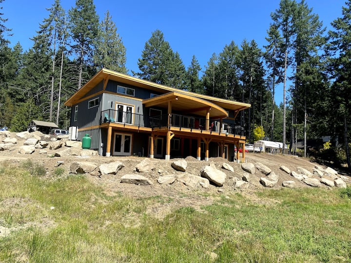 Wren's Wrest Suite - Salt Spring Island
