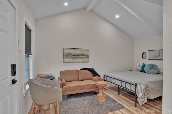 Plush Serendipity | Guest House - Shreveport, LA