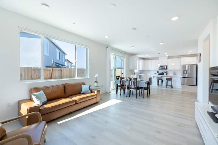 Modern Charming 4br Home Family-friendly Fast Wifi - El Dorado Hills, CA