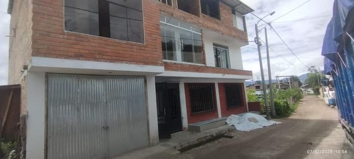 ¡Una Casa Cómoda Y Bien Ubicada! - Cajamarca