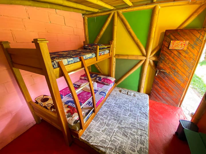 Habitacion Grupal Ideal Para Amigos Acceso Al Rio - San Carlos, Colombia