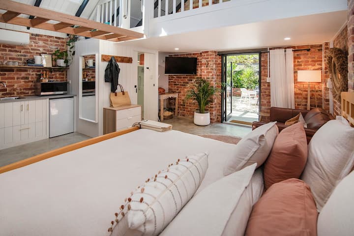 Ribbonvale Retreat - Pool Access - Dunsborough