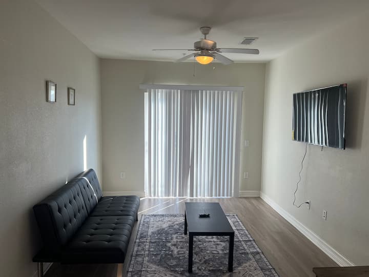 "Chic 1bhk Haven | Quiet & Relaxing Near Austin - Leander, TX