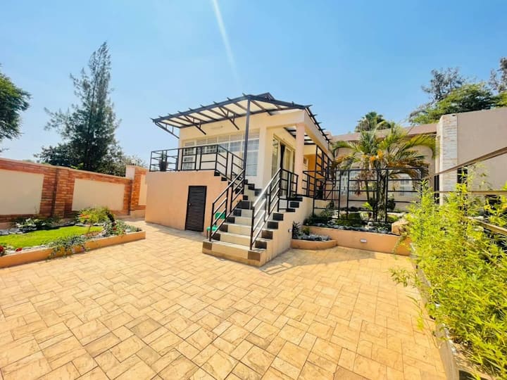 Holy & Cozy Apartment In Kigali - ルワンダ