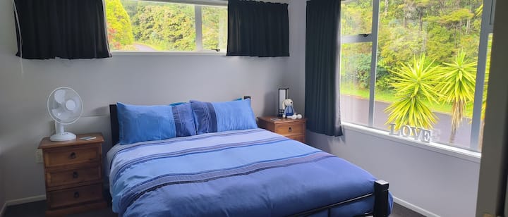 Modern Home With Lovely Views - Tairua