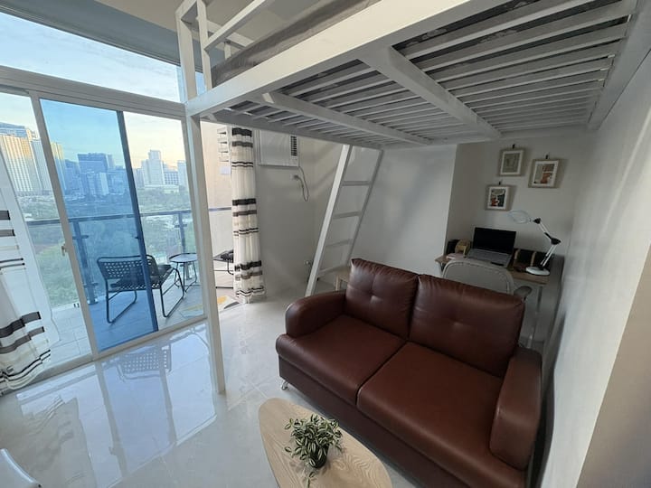 Cozy Central Modern Studio With 300mbps Wifi - フィリピン セブ
