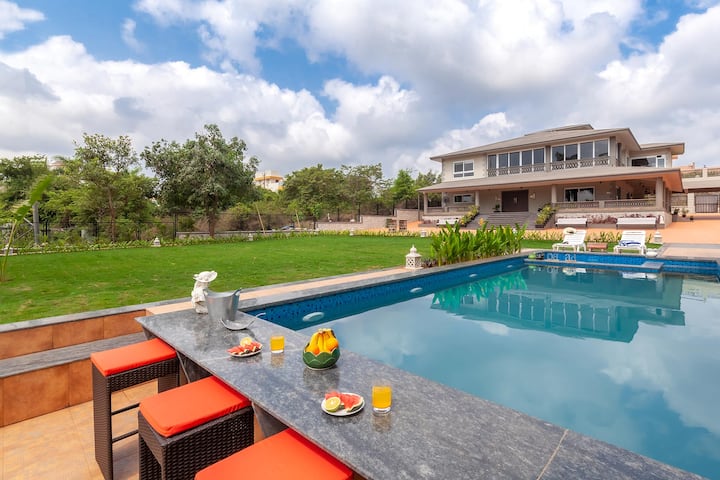 The Cincin 6bhk Pool Villa W/ Pool Table, Lonavala - Lonavla