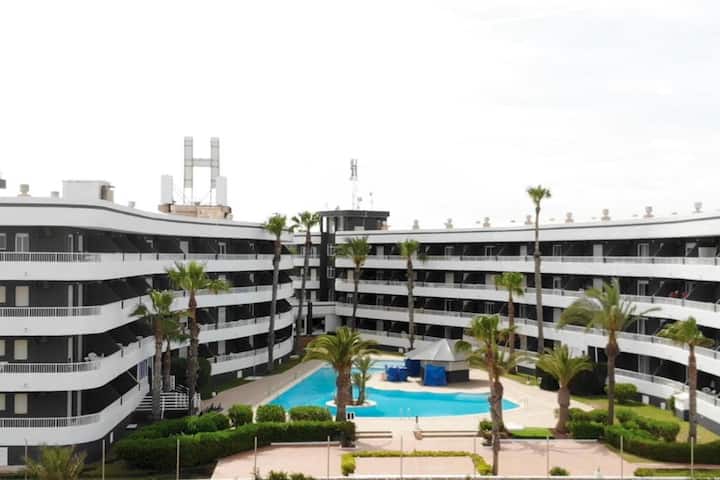 Palmera Beach With Balcony By Renthas - Playa Flamenca