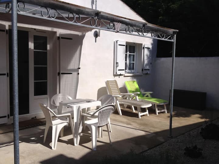 Maisonnette Avec Jardinet - Saint-Augustin