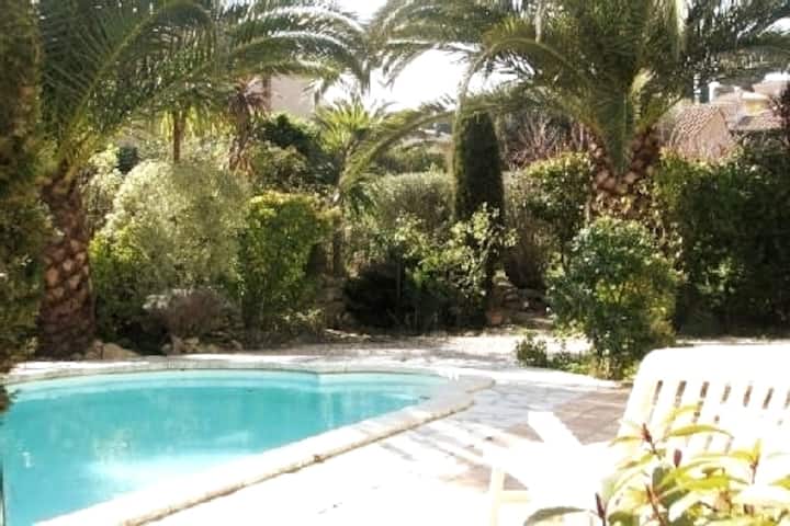 Villa De Charme Avec Piscine - Sanary-sur-Mer