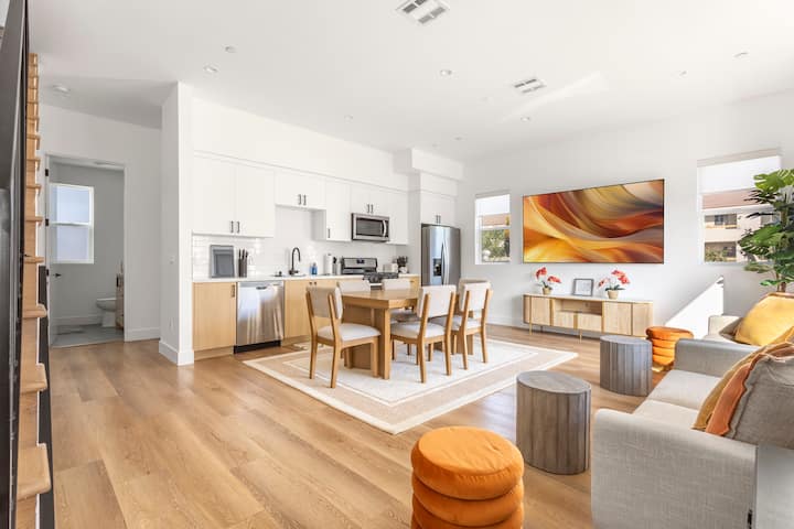 Modern 3 Bedhouse Korea Town - West Hollywood, CA