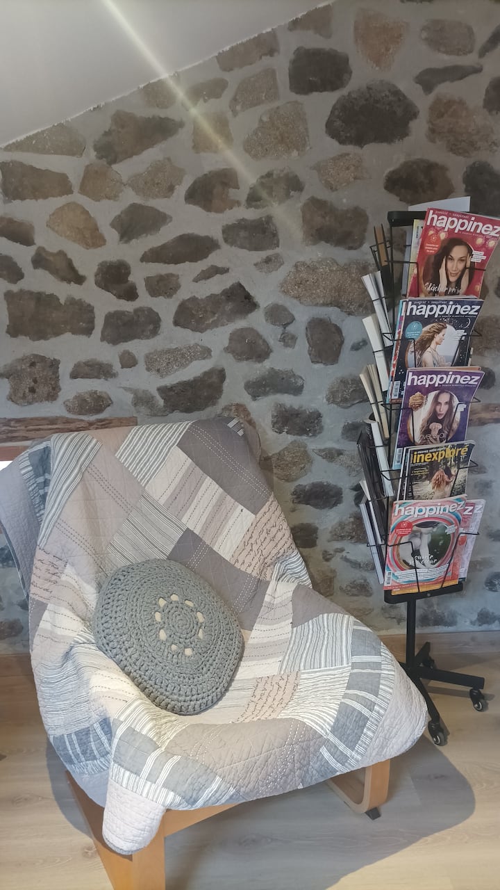 Grande Chambre Pour Minimum 3 à 6 Personnes - Langogne