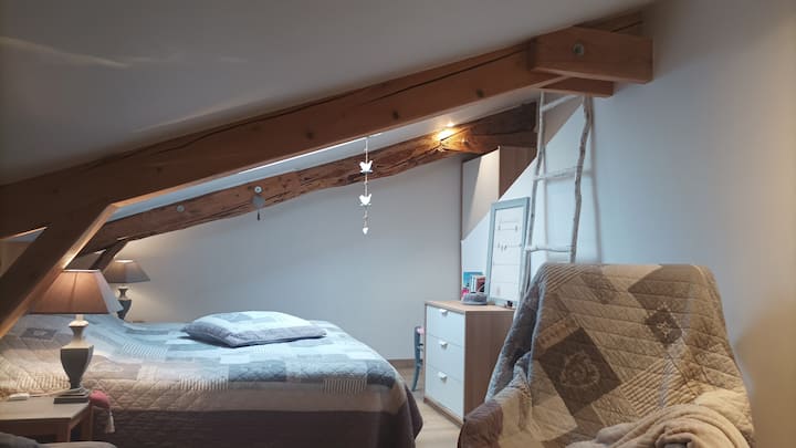 Grande Chambre Pour Minimum 4 à 6 Personnes - Langogne