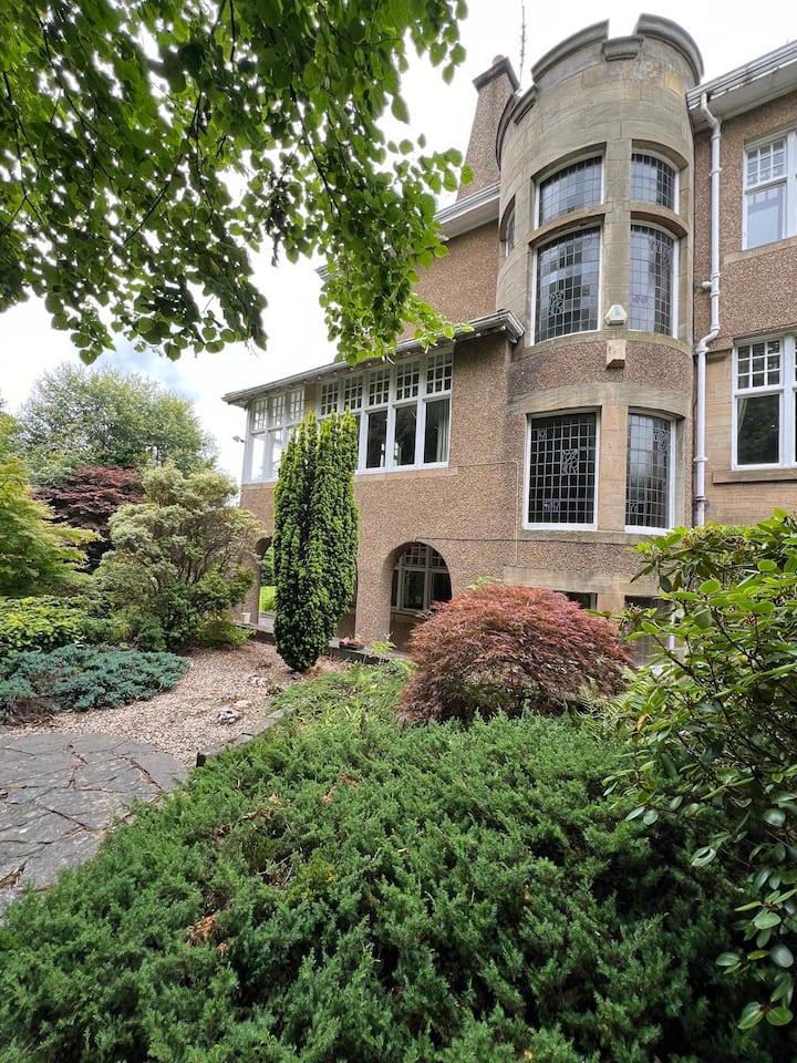 Victorian Garden Spacious Flat - Long Loch