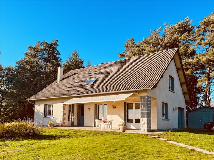 Le Gîte De Jeannette, 8pers - Aurillac