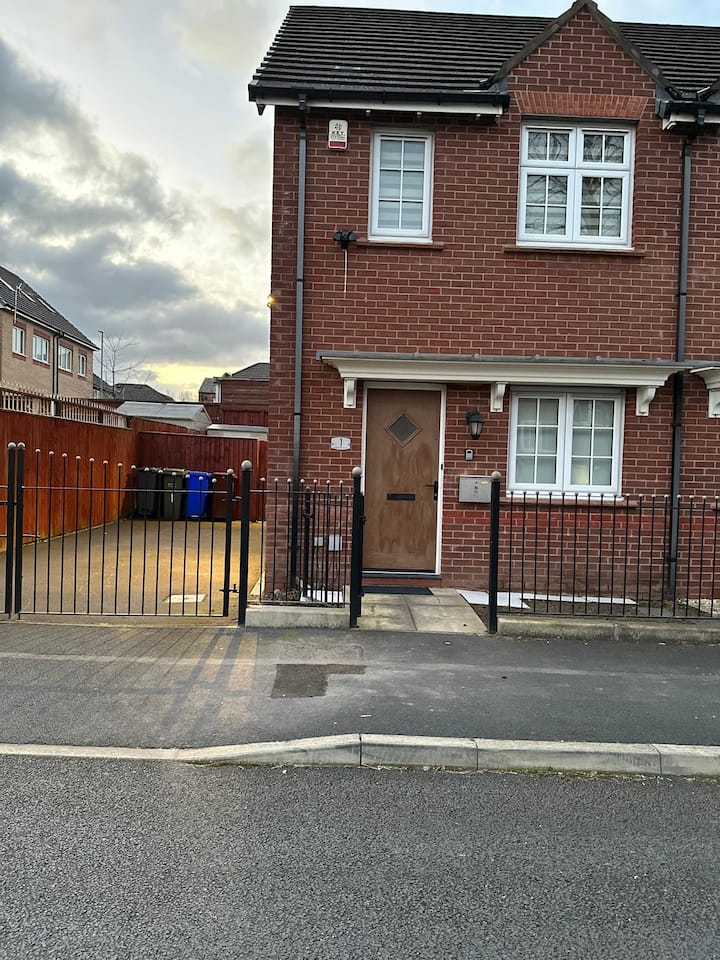 Faversham Place - Oldham
