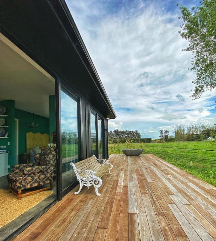 A Little Bit Special - マスタートン