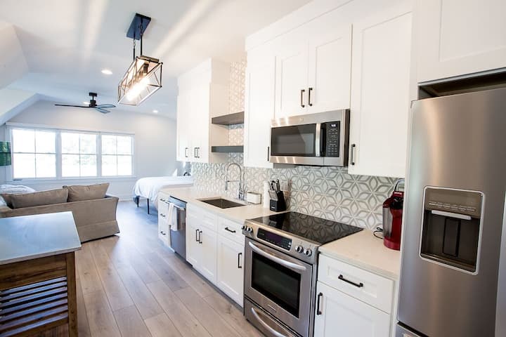 New Bungalow On Lake Lanier! - Cumming, GA