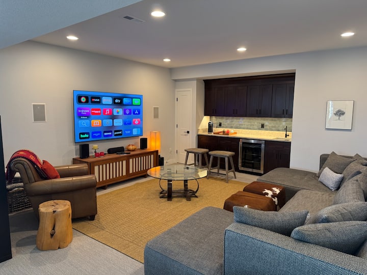 Walkout Lower Level Apartment - Parker, CO